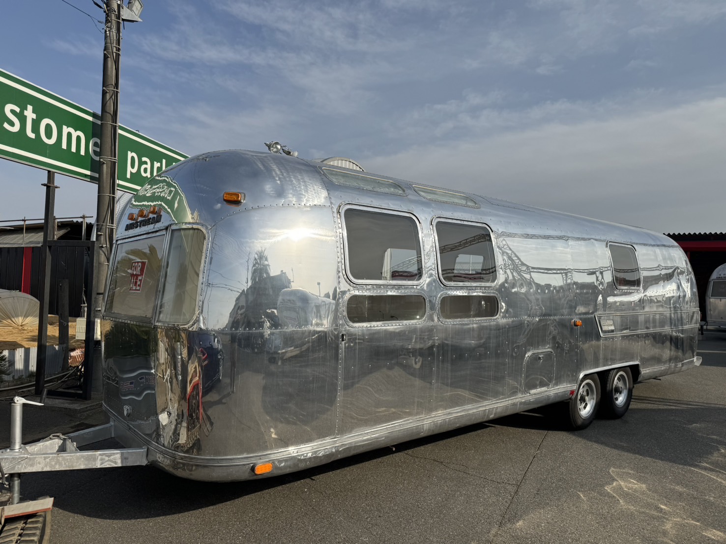 1975 Airstream Sovereign 31ft | AIRSTREAM LIFE